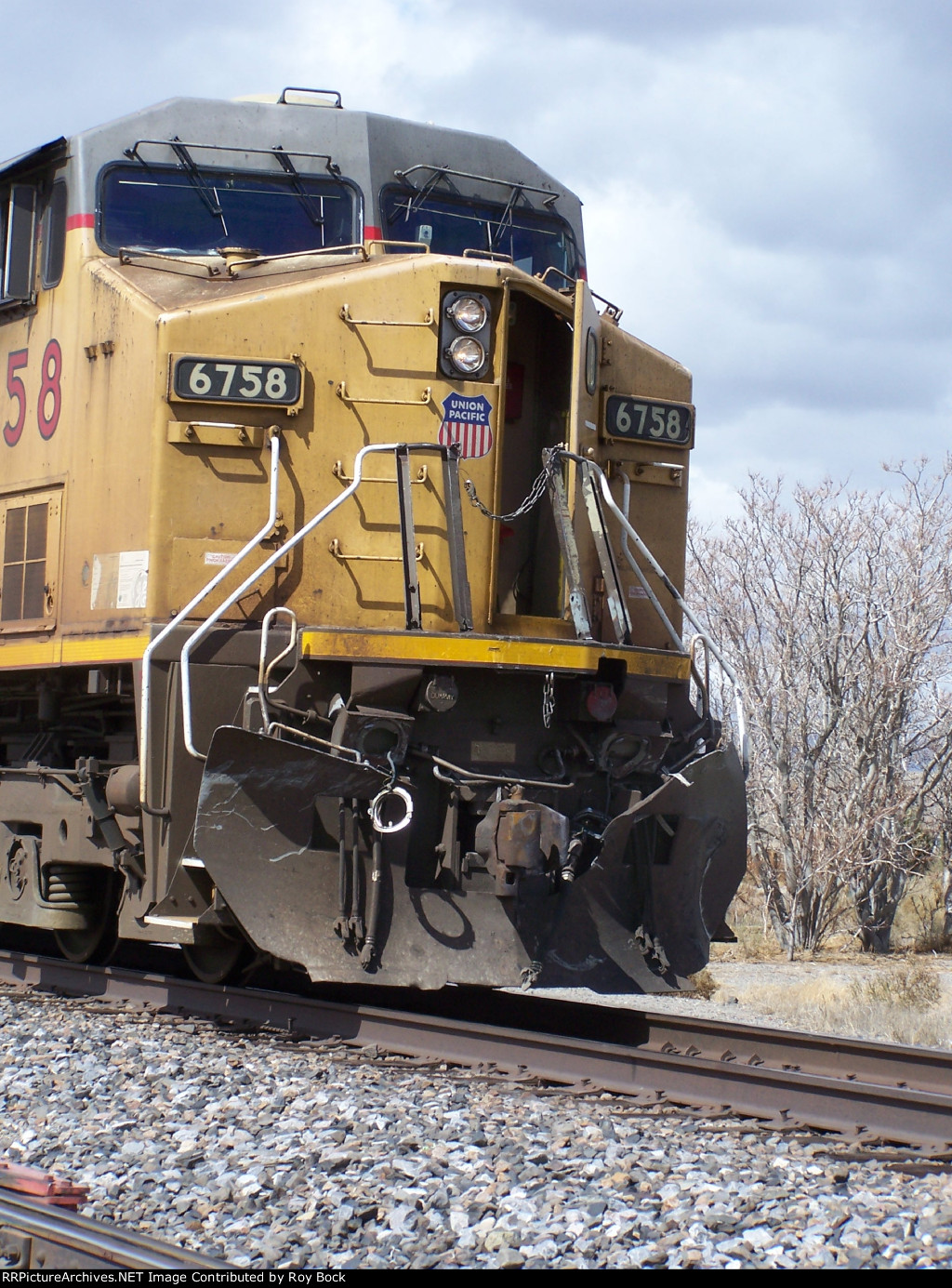 Nose damage on UP 6758